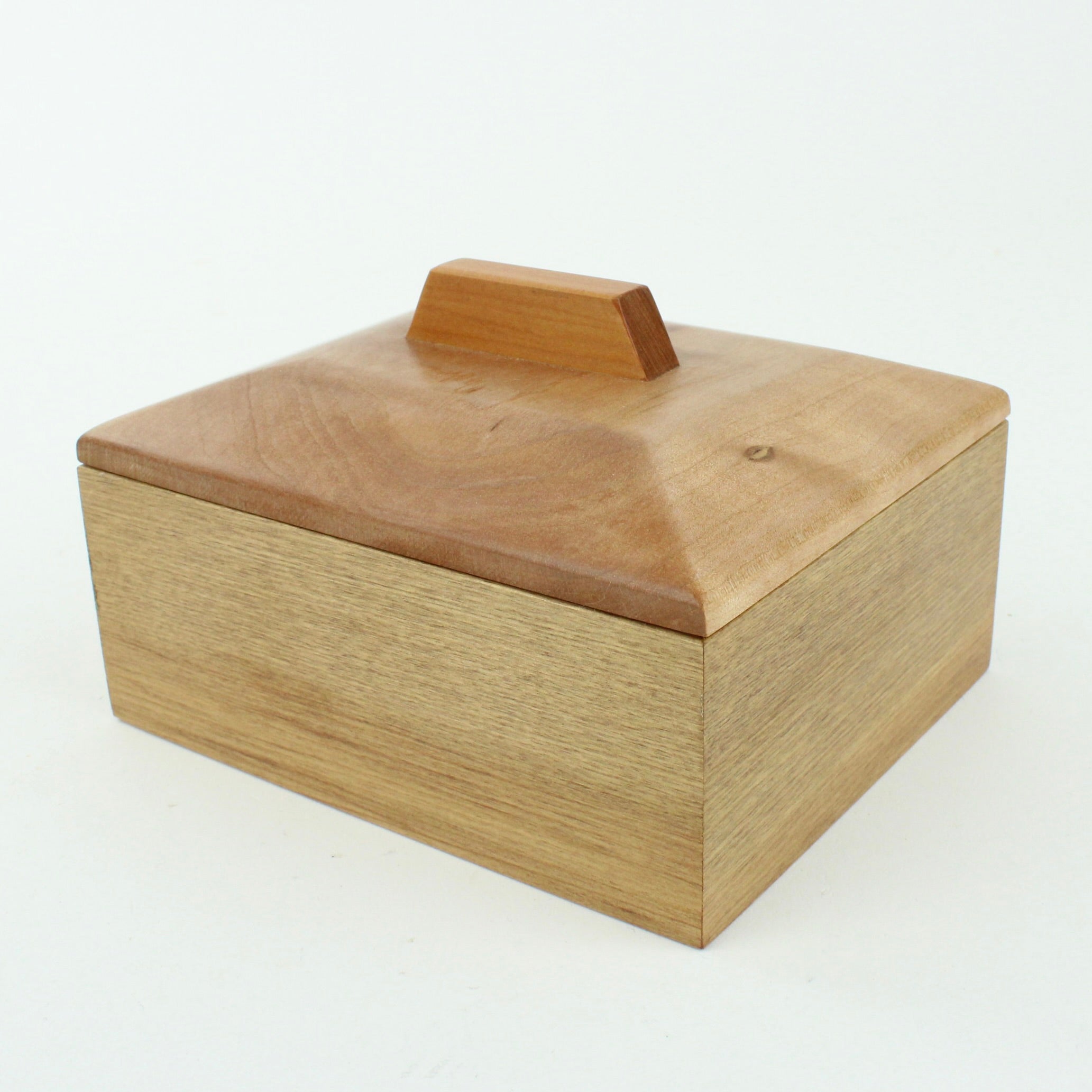 Beech and Rimu Box – Kina NZ Design + Artspace