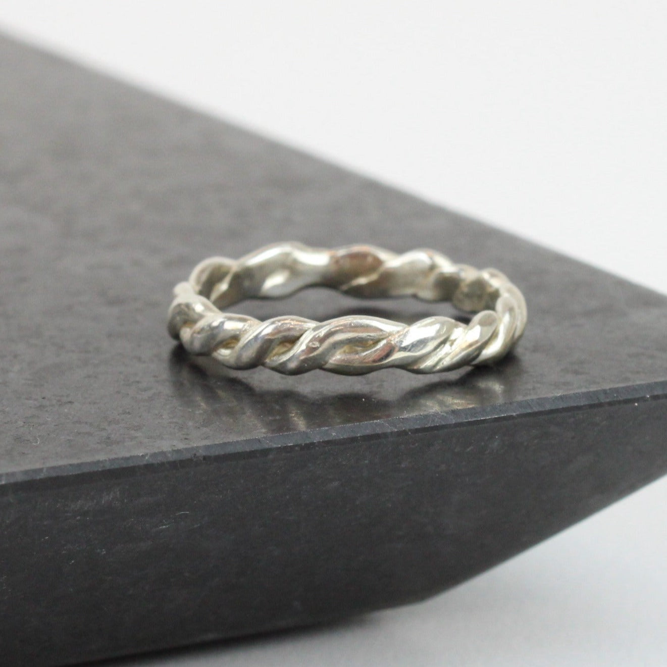 Twist Band – Kina NZ Design + Artspace