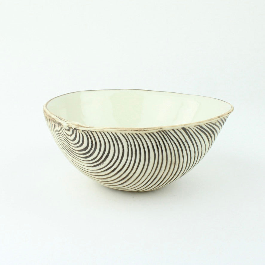 Cockle Shell Bowl - white – Kina NZ Design + Artspace