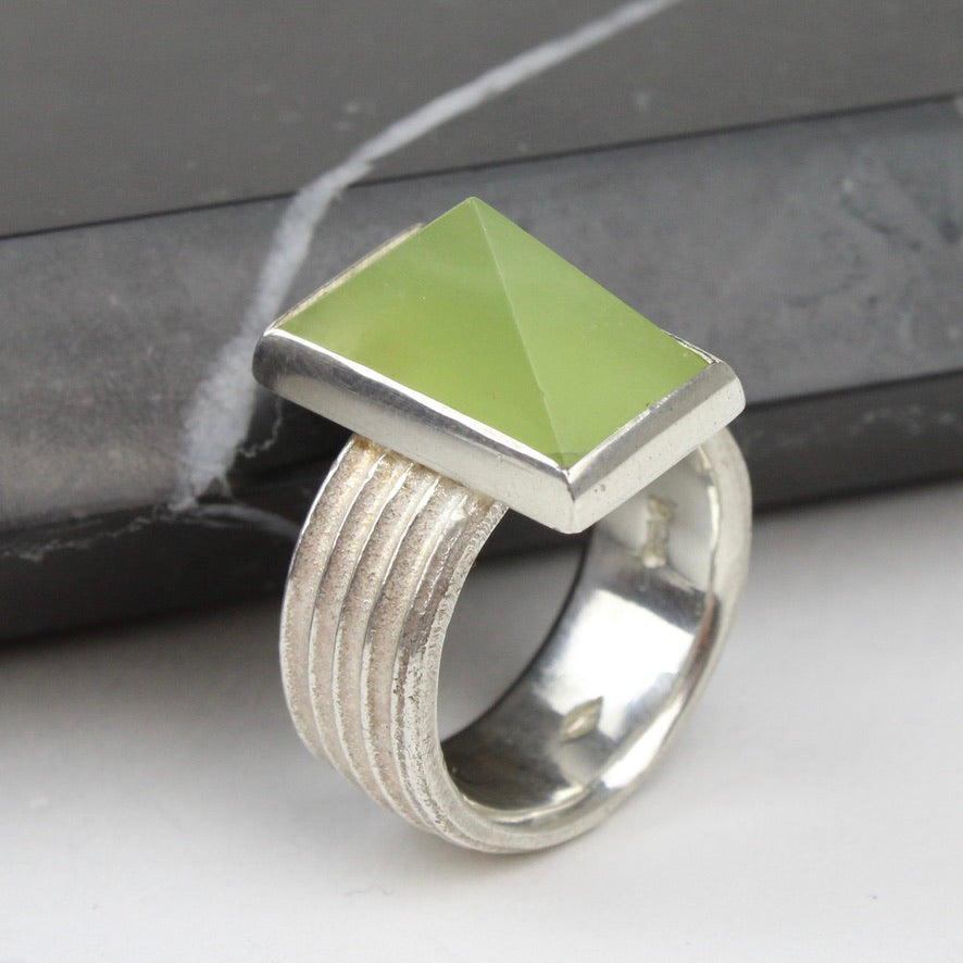 Himalayan jade ring – Kina NZ Design + Artspace