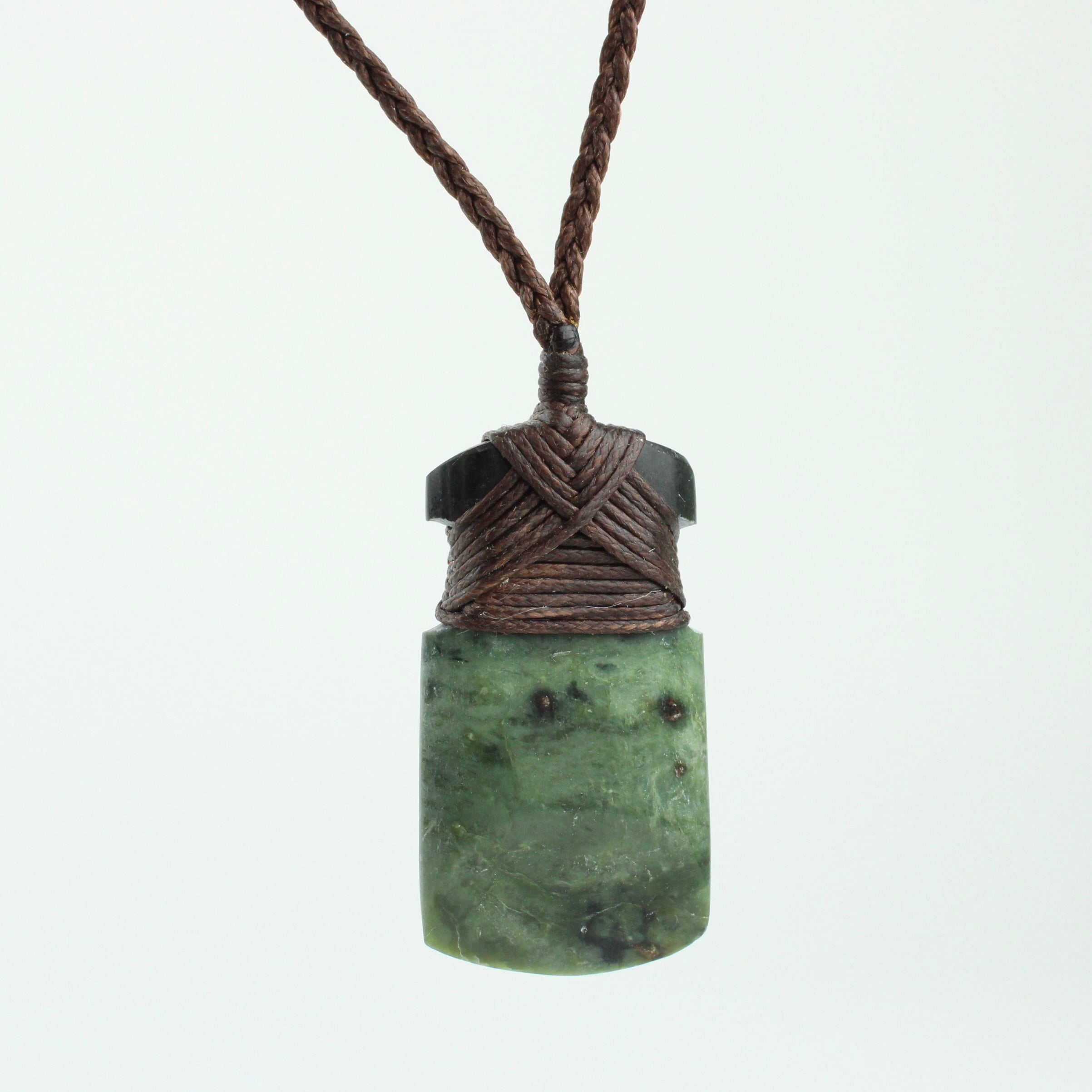 Greenstone Toki - Kawakawa Arahura – Kina NZ Design + Artspace