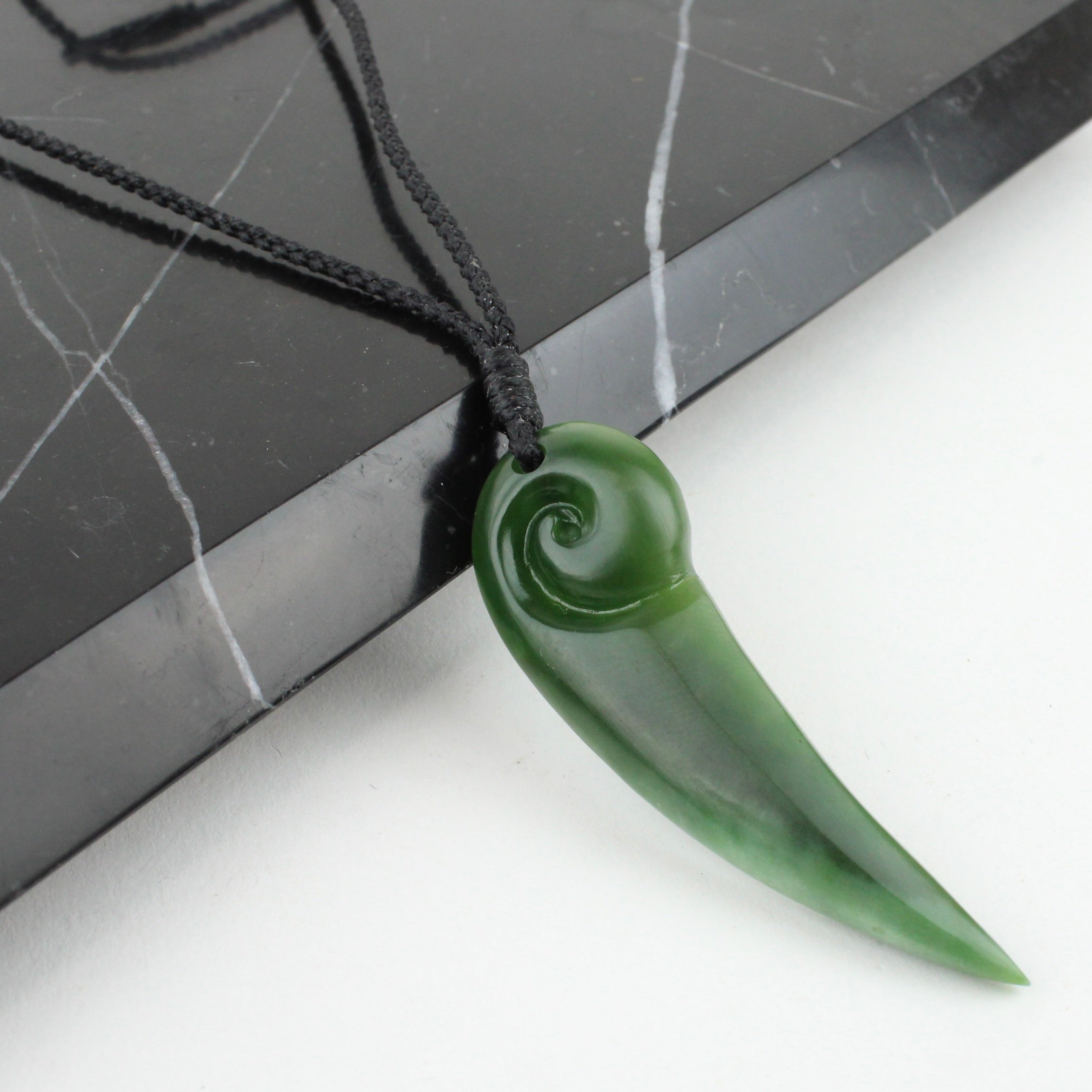 Huia Beak Pendant – Kina NZ Design + Artspace