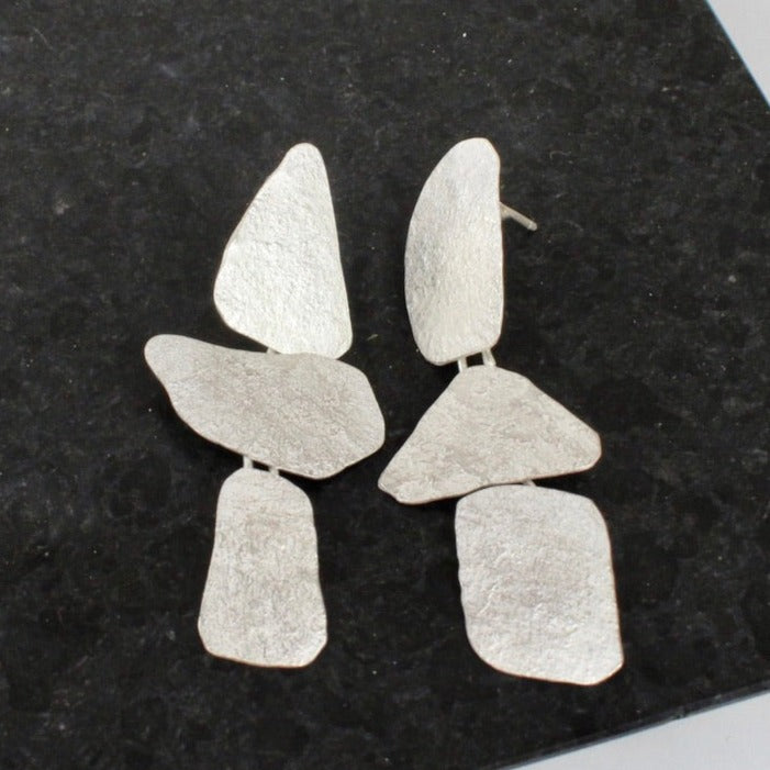 Three Stone earrings - medium – Kina NZ Design + Artspace