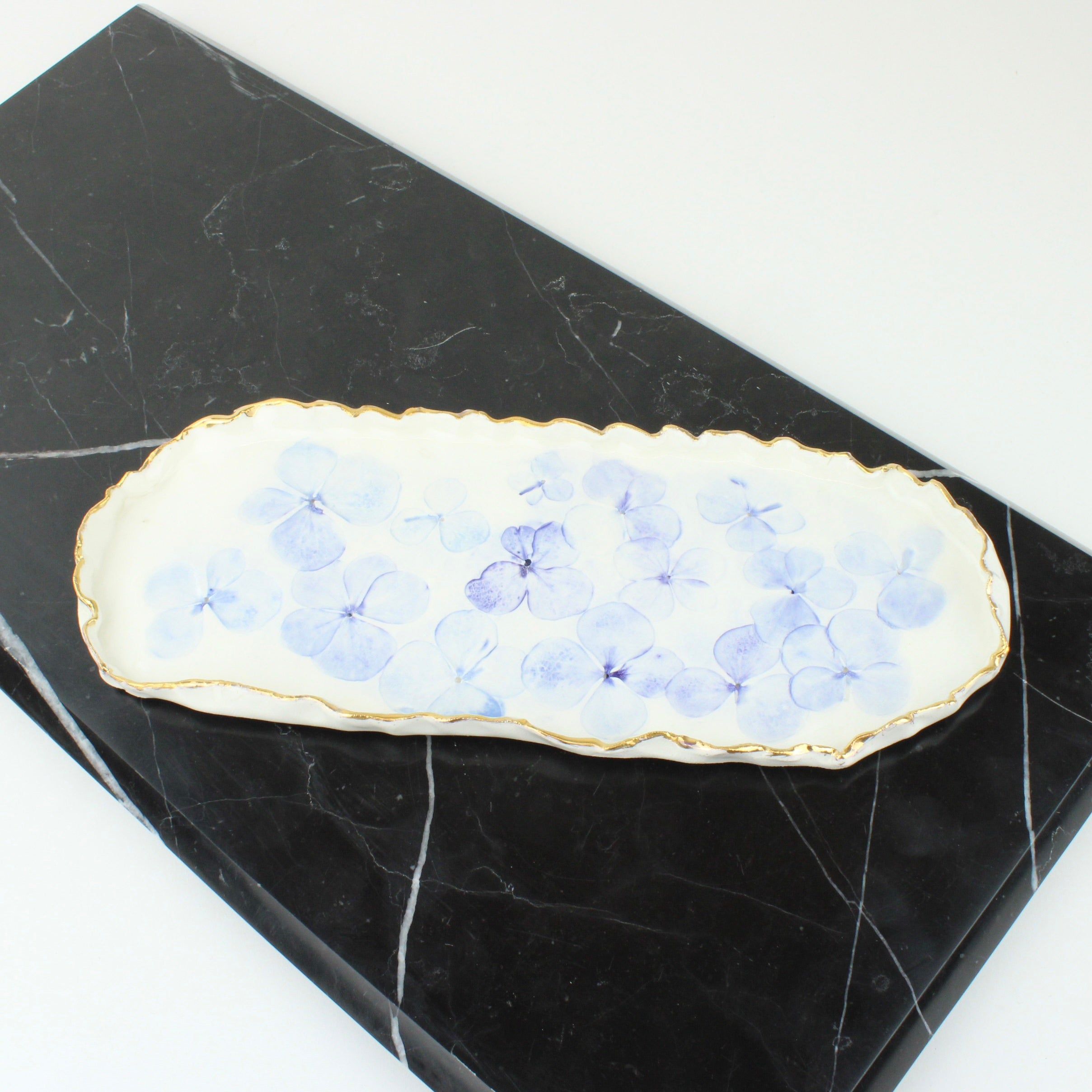 Oval Hydrangea Platter – Kina NZ Design + Artspace