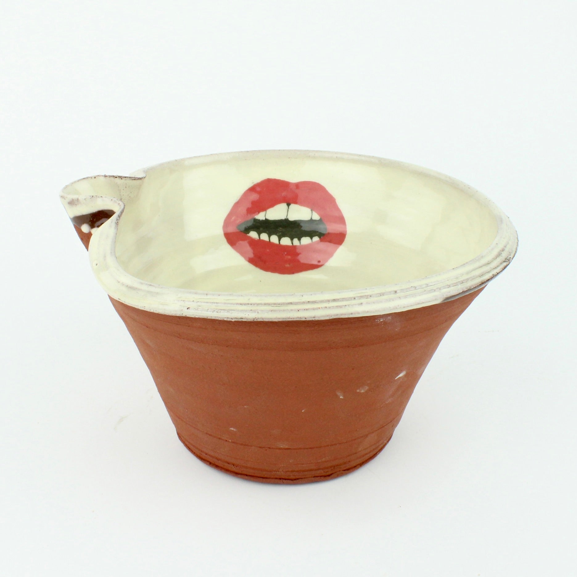 Medium white pouring bowl - lips – Kina NZ Design + Artspace