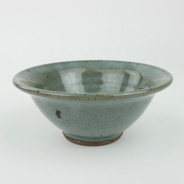 Small Lipped Bowl - chun – Kina NZ Design + Artspace