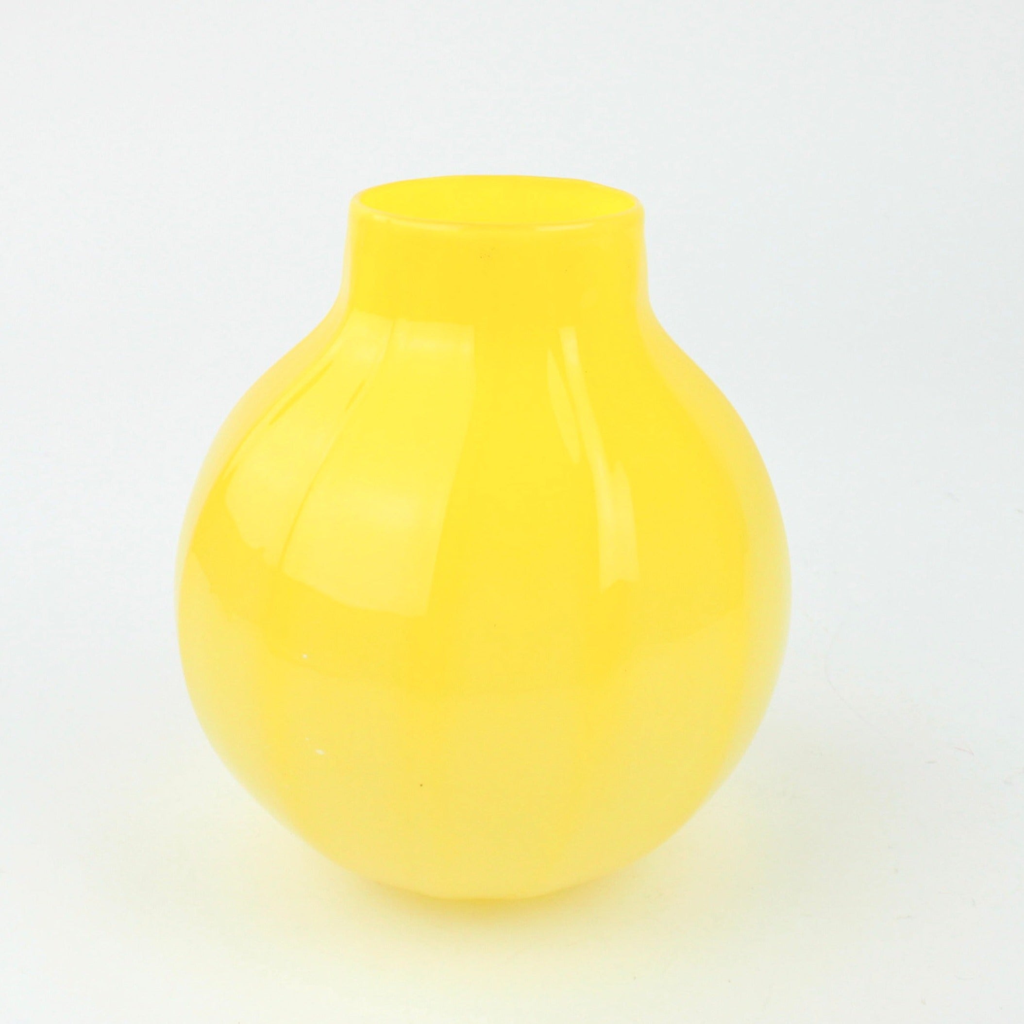 Dodici Vase - corn yellow – Kina NZ Design + Artspace