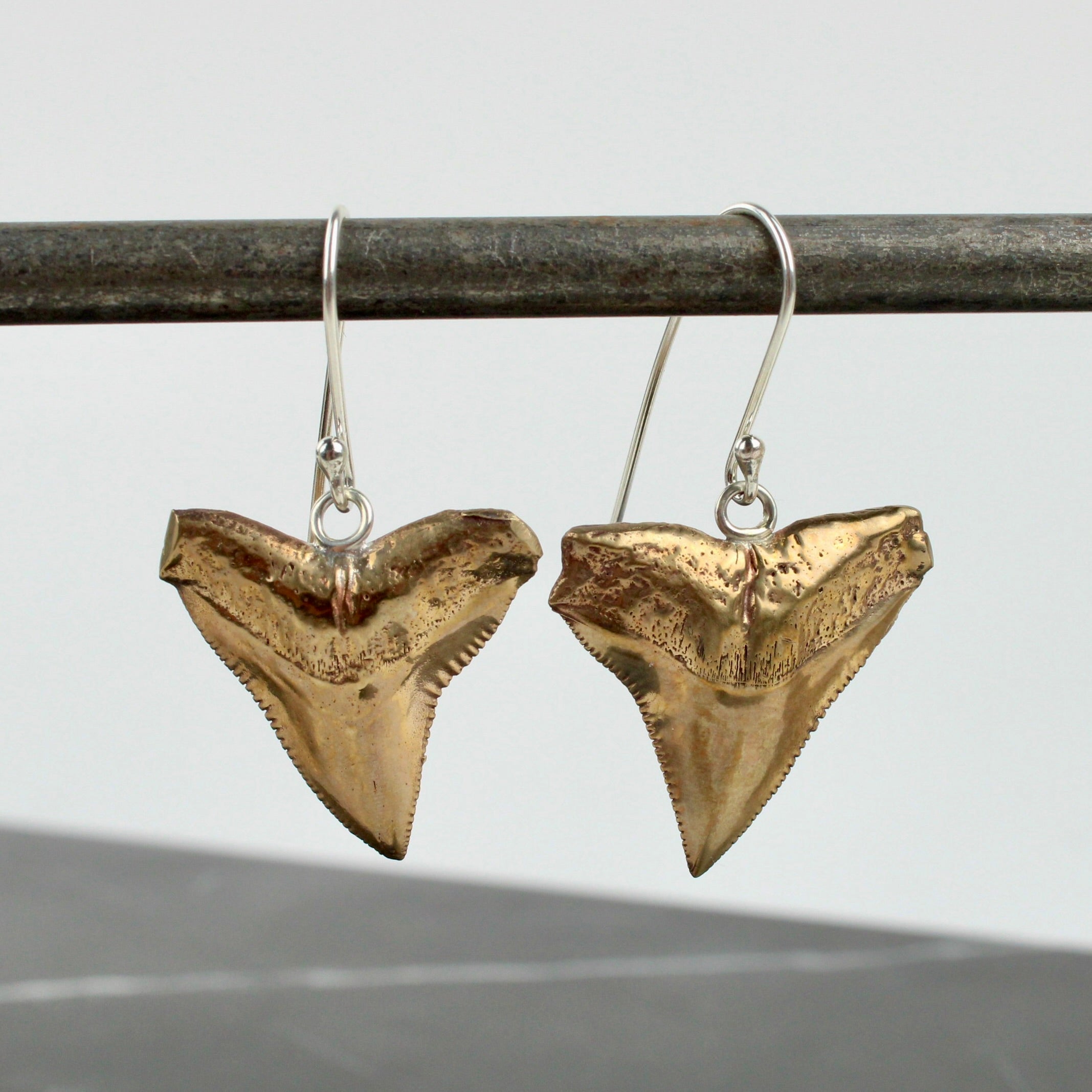 Niho earrings - bronze – Kina NZ Design + Artspace