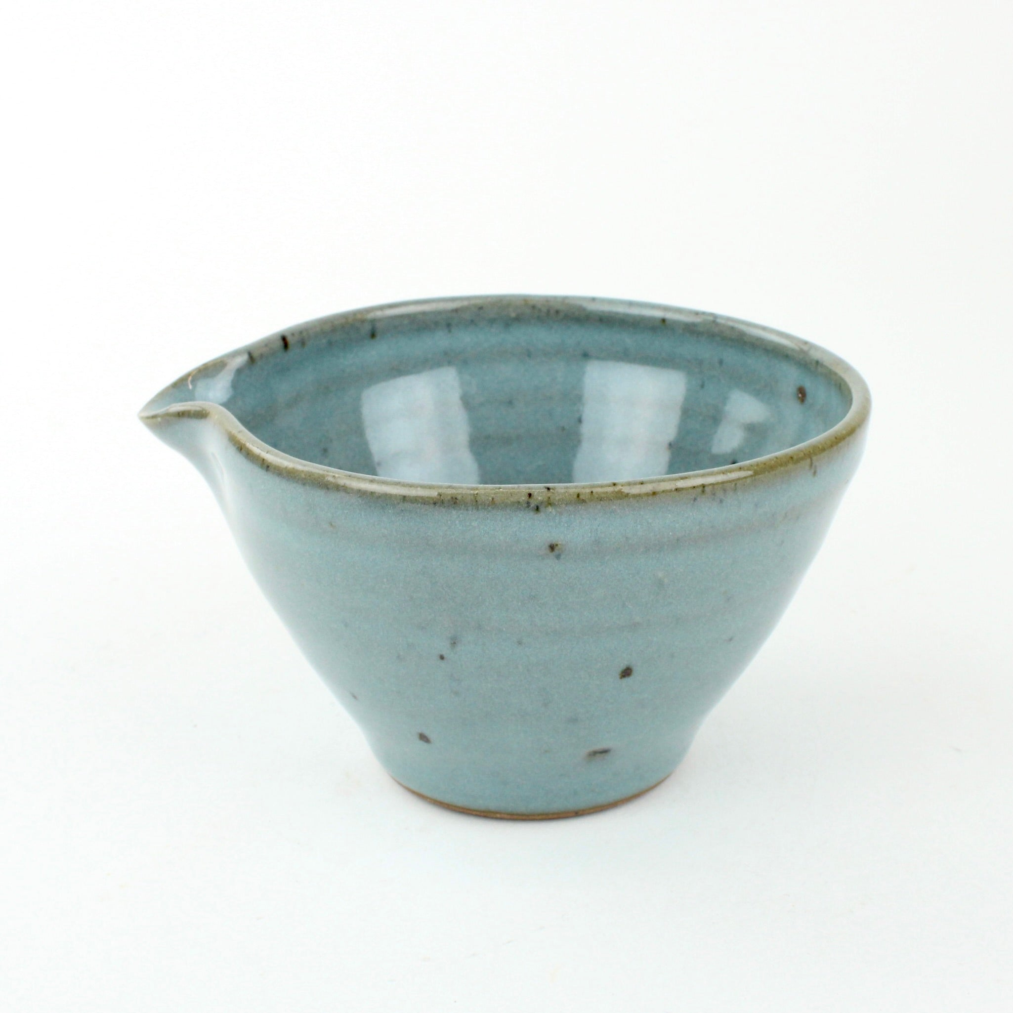 Small Pouring Bowl - chun – Kina NZ Design + Artspace