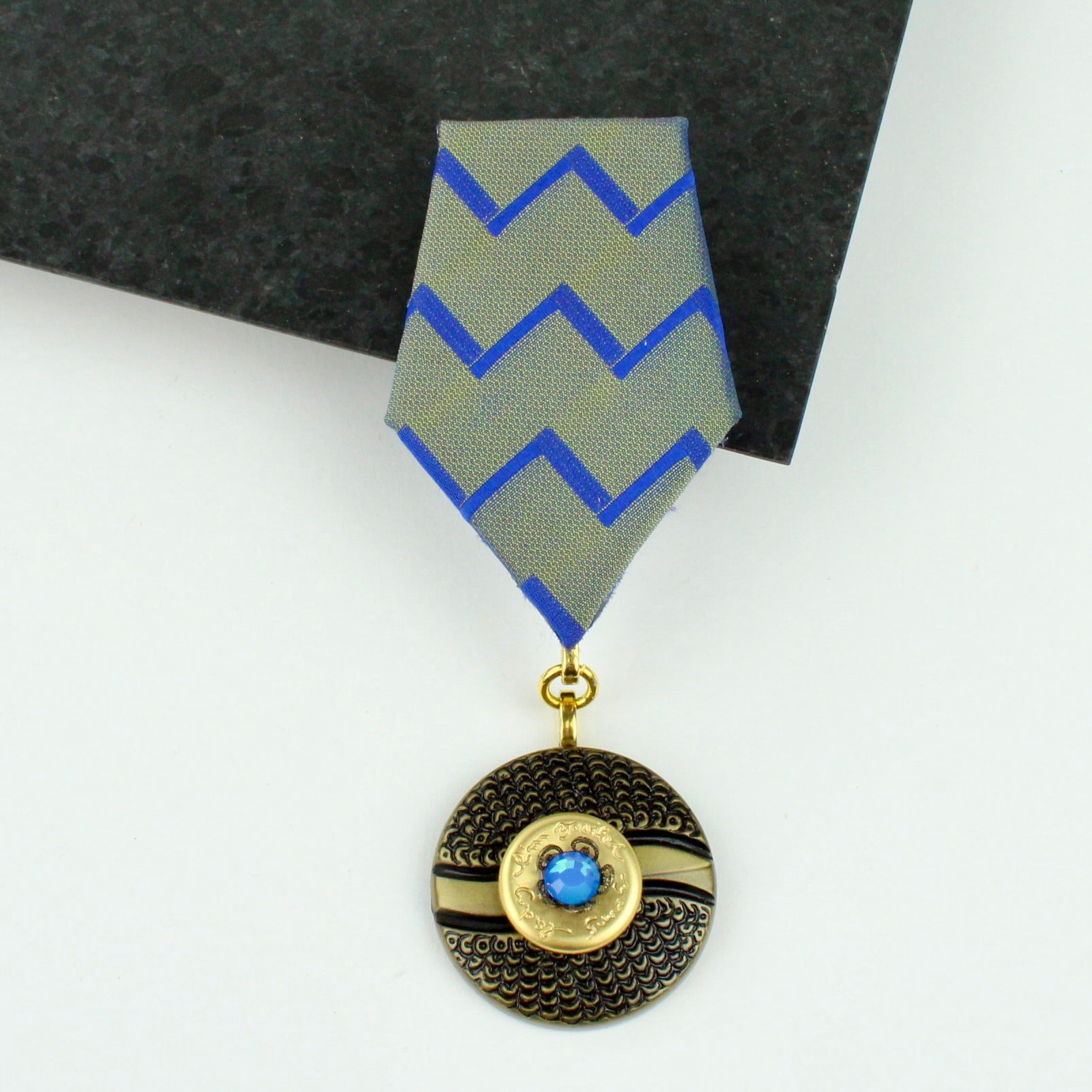Tour of Duty Badge – Kina NZ Design + Artspace