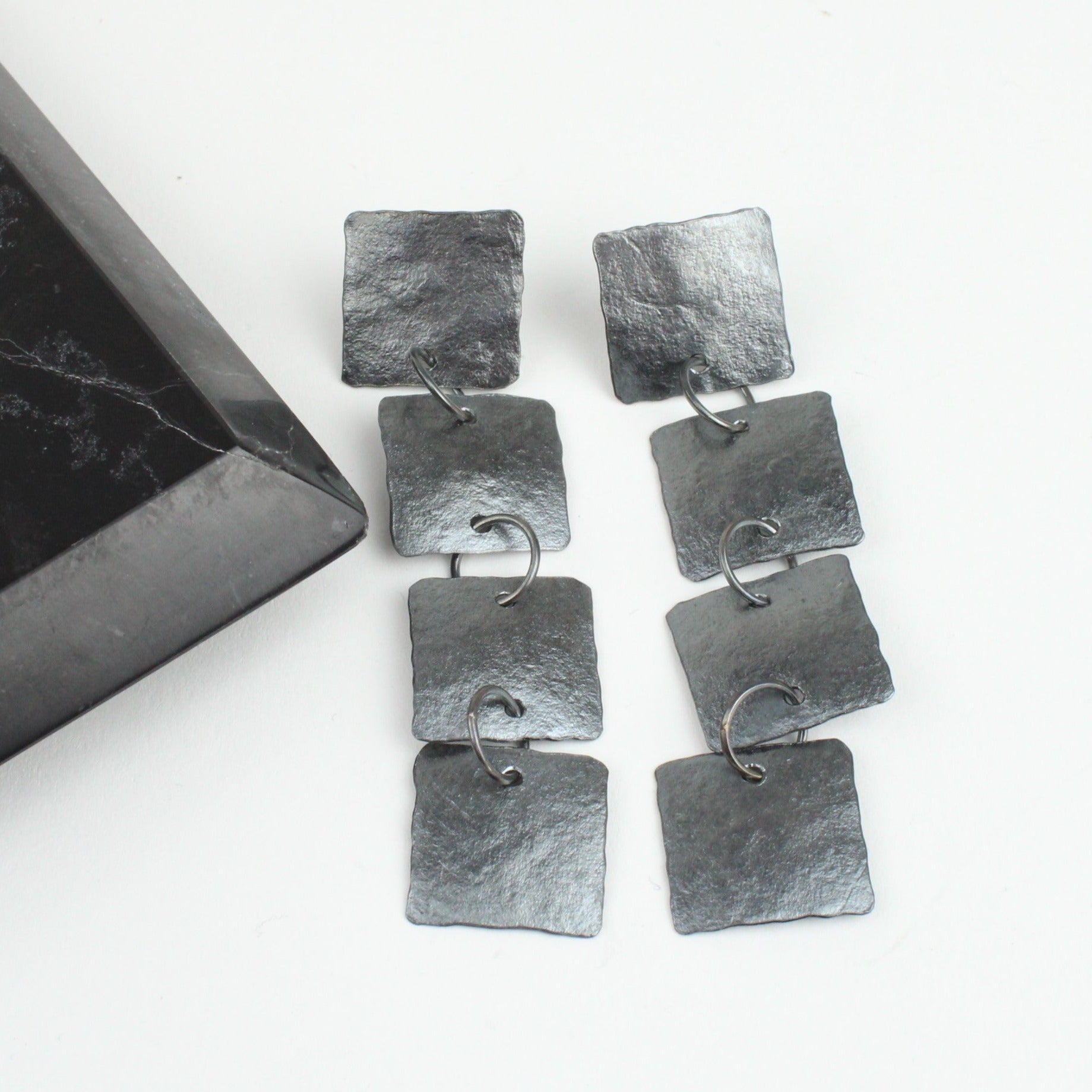 Ladder studs 3 squares - oxidised silver – Kina NZ Design + Artspace