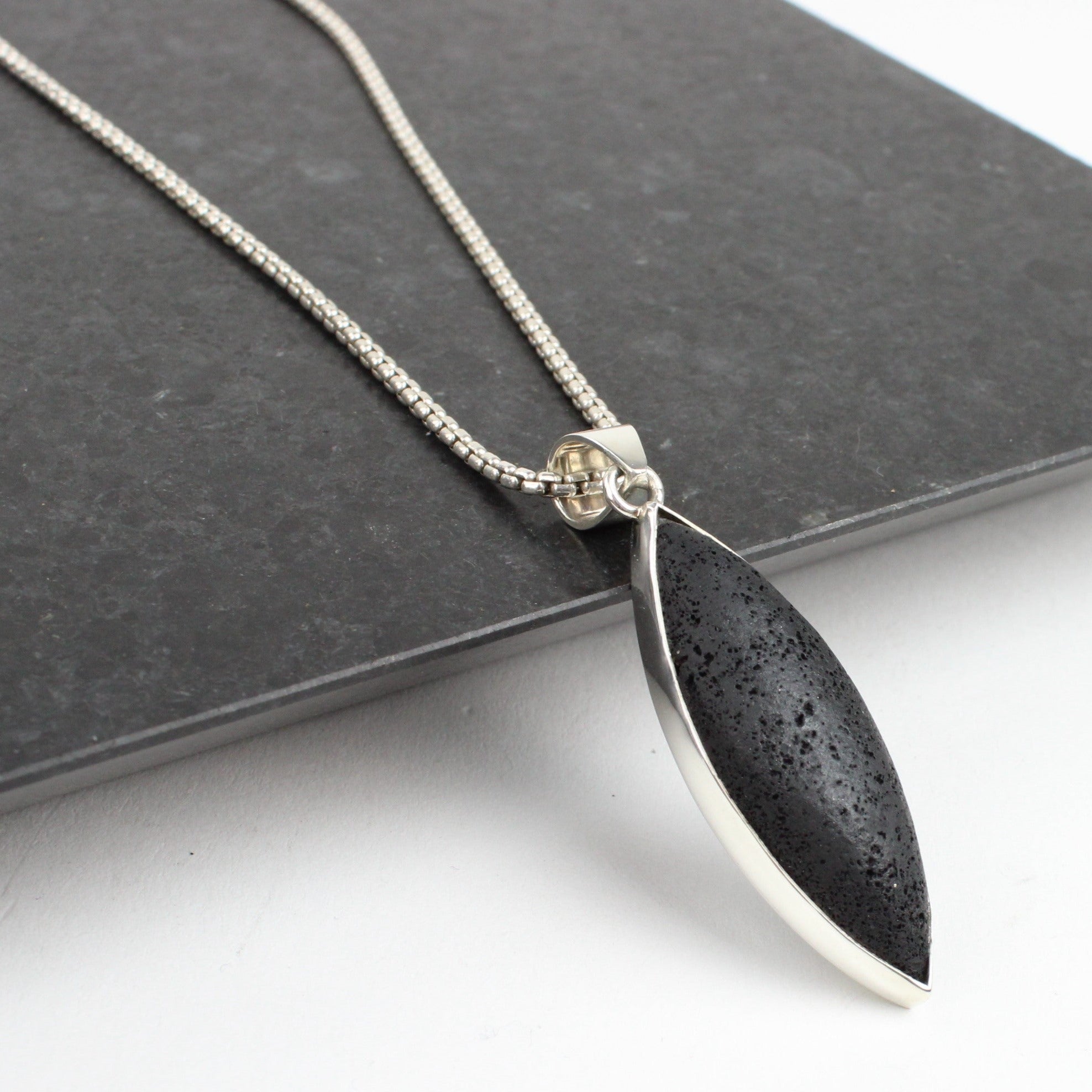 Lava Leaf pendant – Kina NZ Design + Artspace