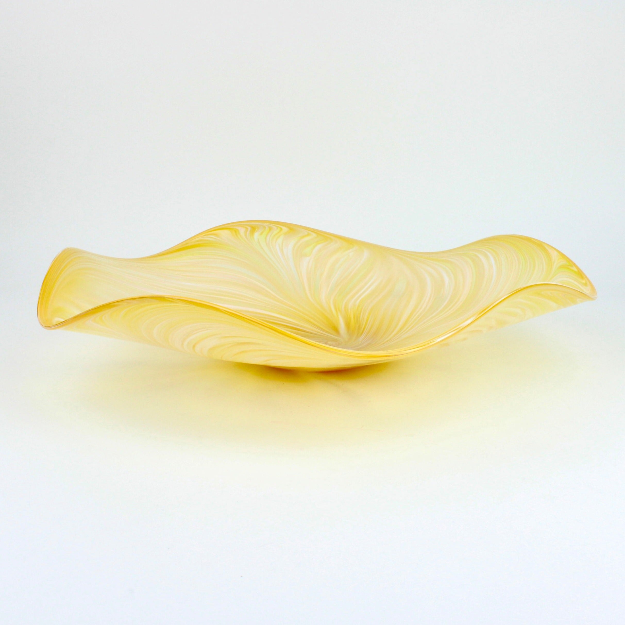 Mohua feather platter – Kina NZ Design + Artspace