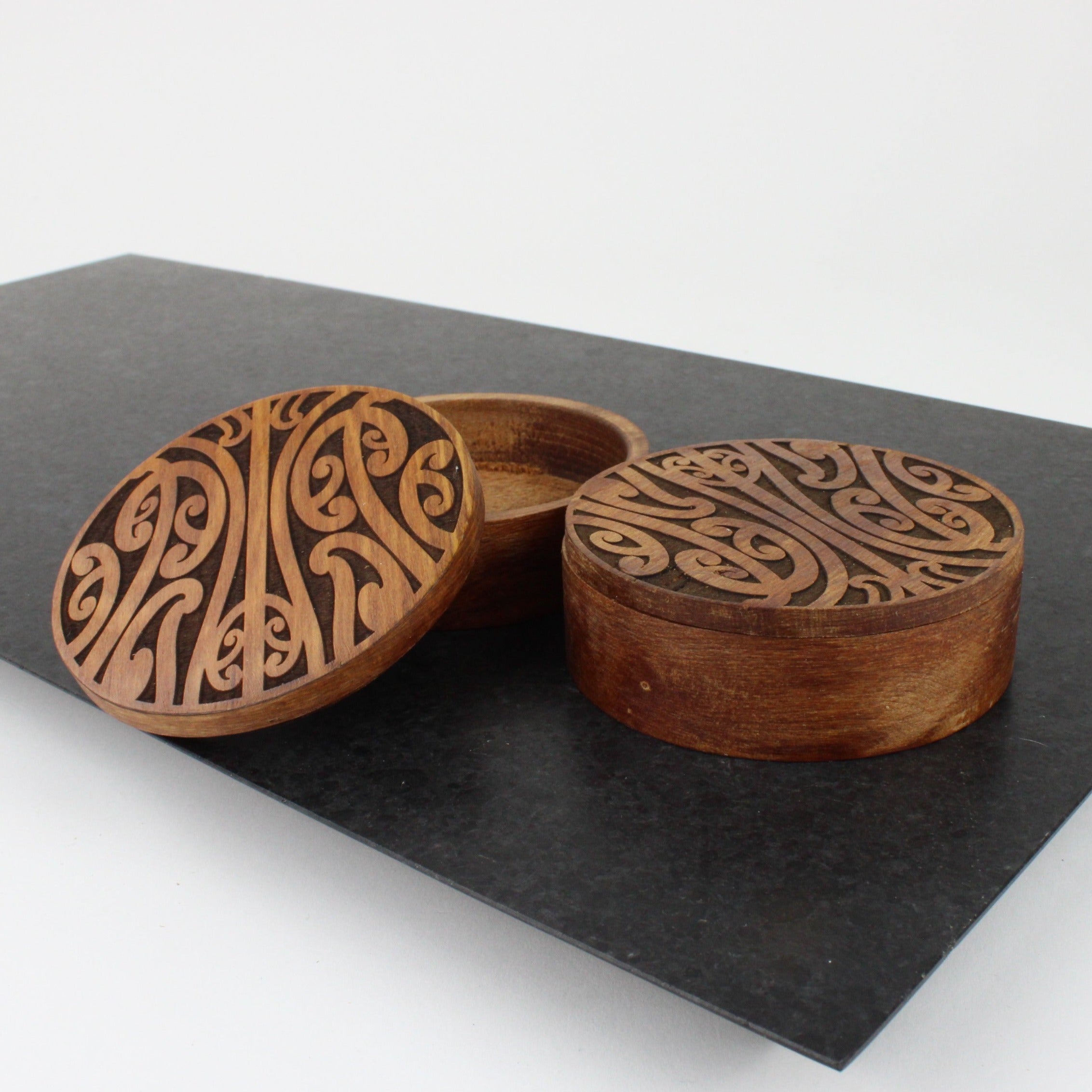 Papa Huia Box - Mangopare – Kina NZ Design + Artspace