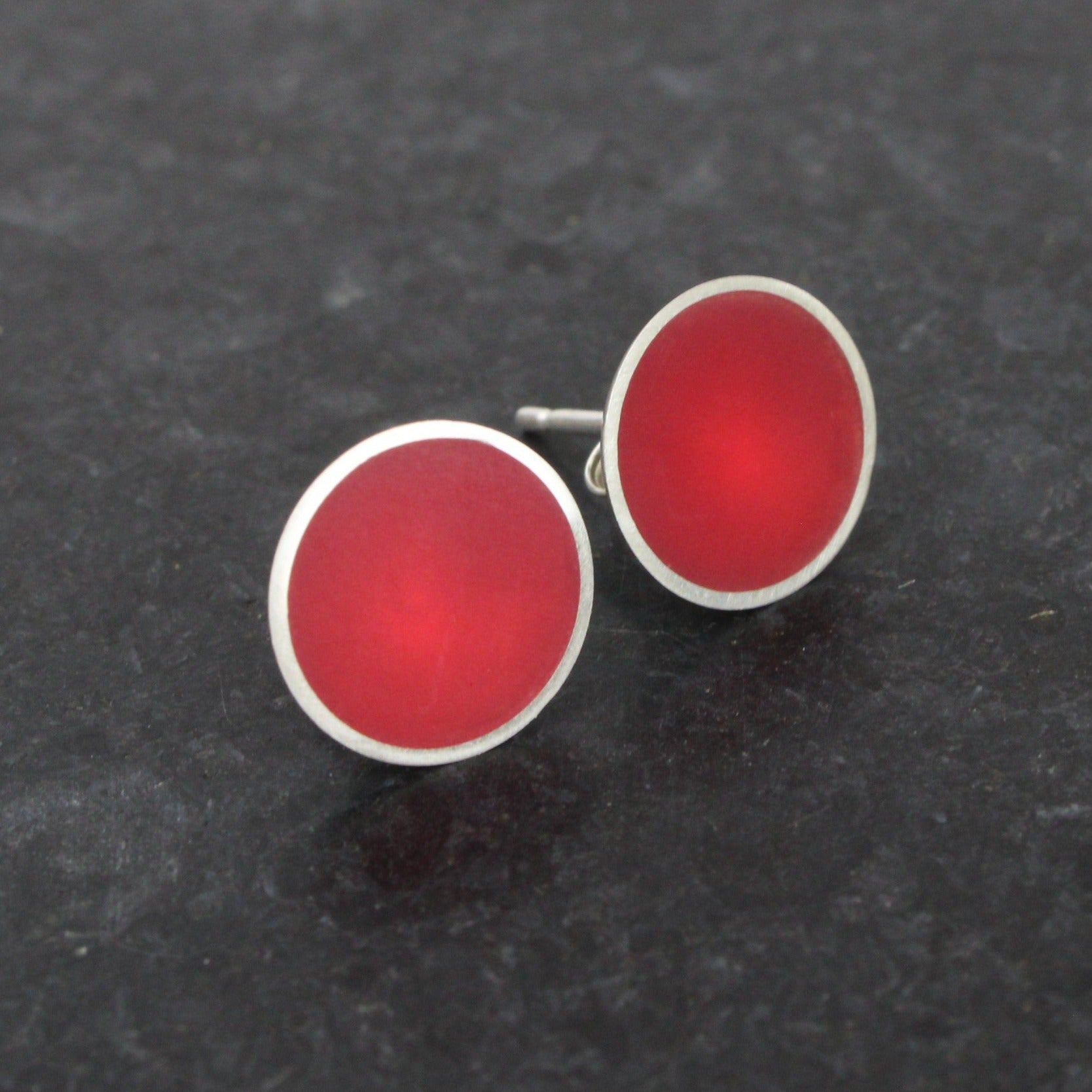 Dish studs - red – Kina NZ Design + Artspace